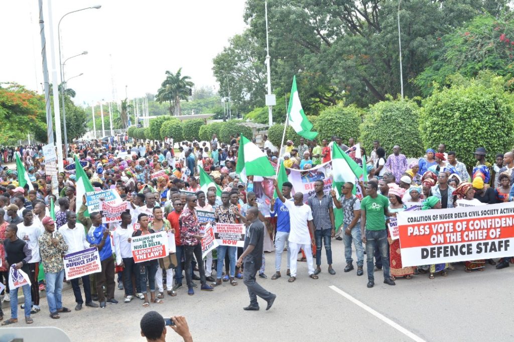 PHOTOS: NIGER DELTANS PROTEST SHUT DOWN ABUJA - Journalist101.com